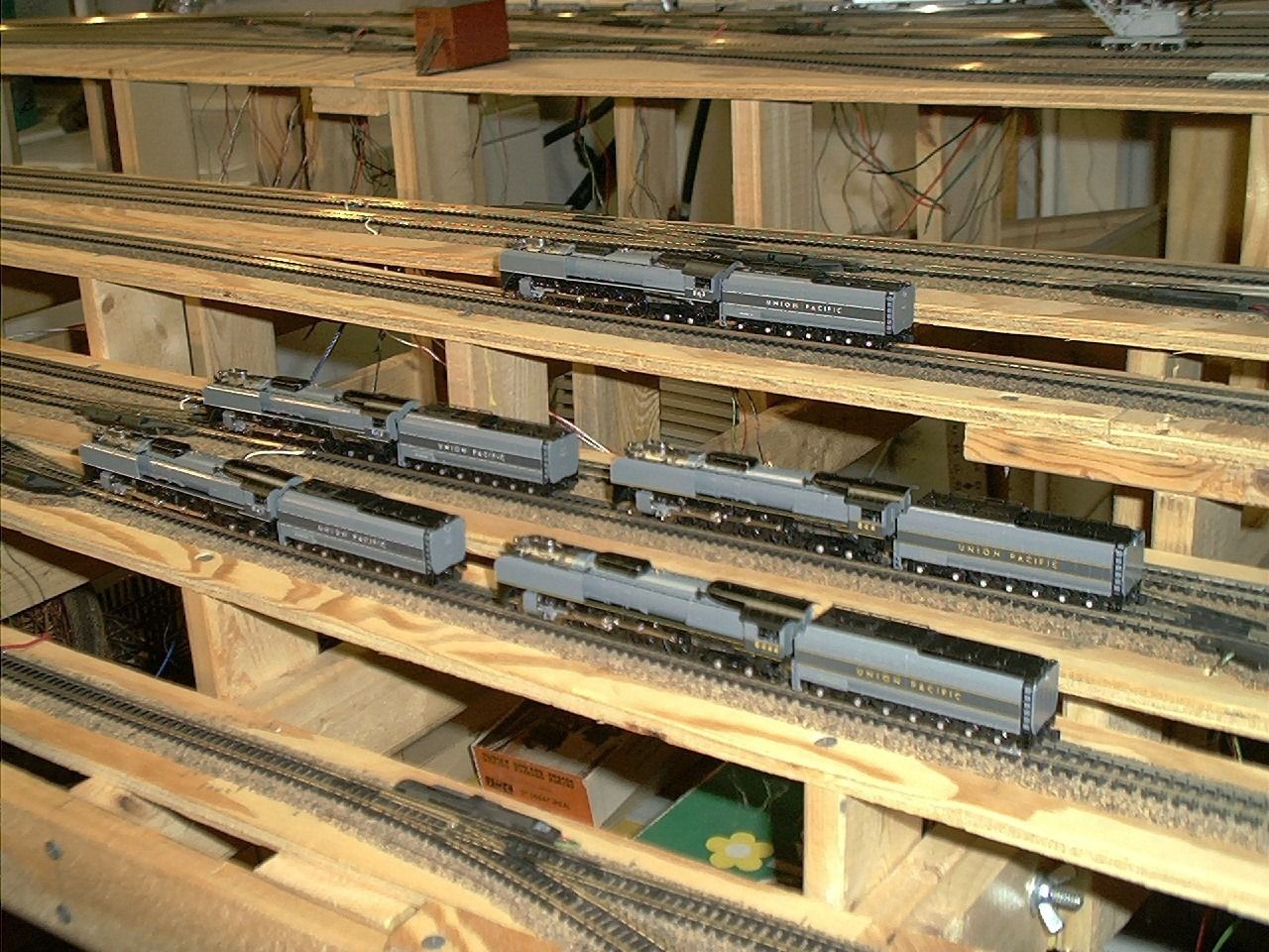 More Kato FEF-3 Greyhounds. - N and Z Scales - TheRailwire